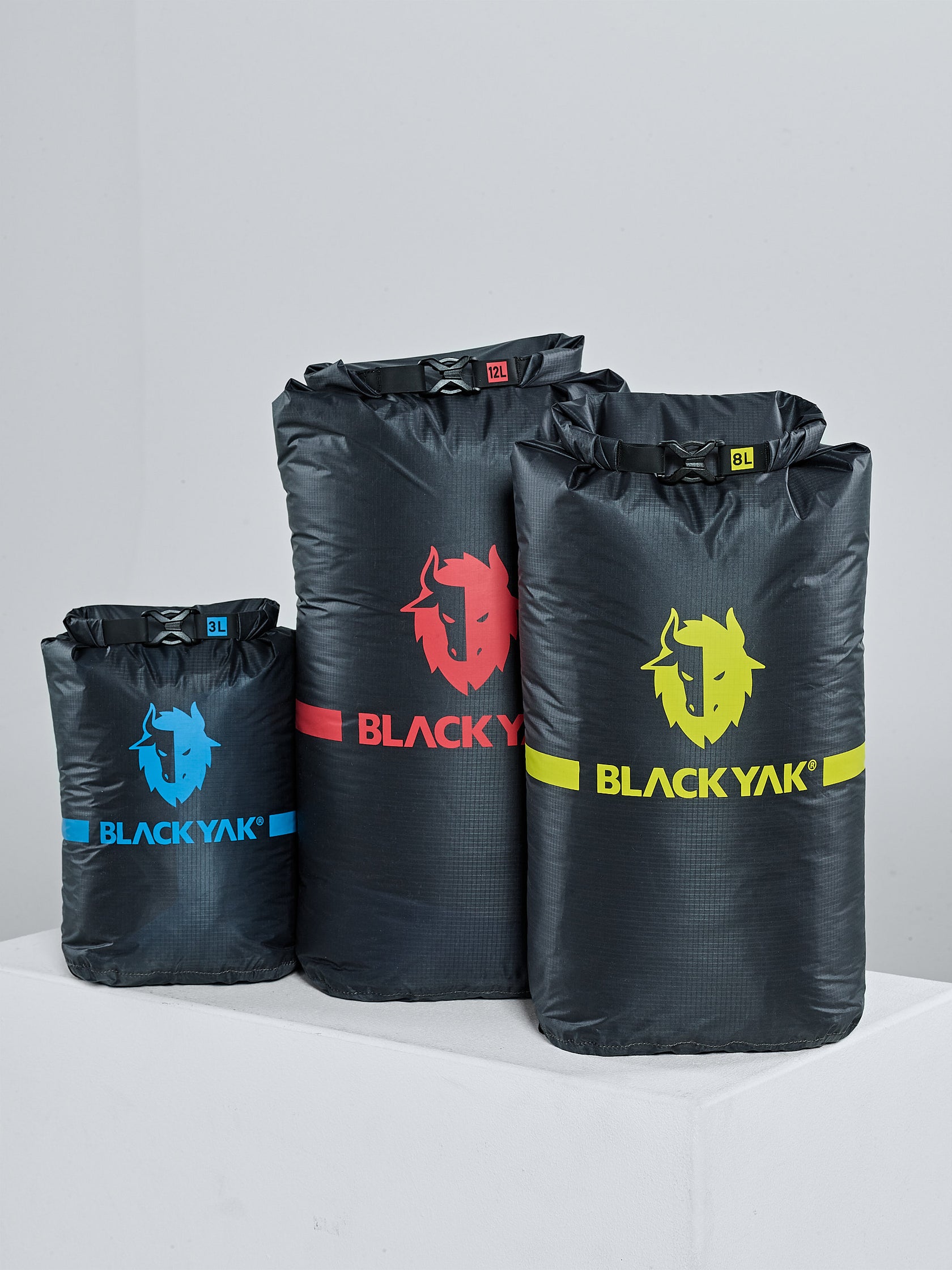 YAK LOGO 8L DRY BAG – BLACKYAK Shop